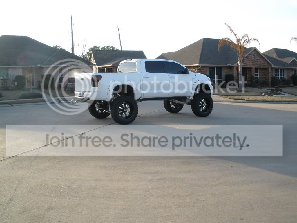 24" RBP 8 Lug 96R/40" M16's on a 2011 Rock Warriori thought i would ...