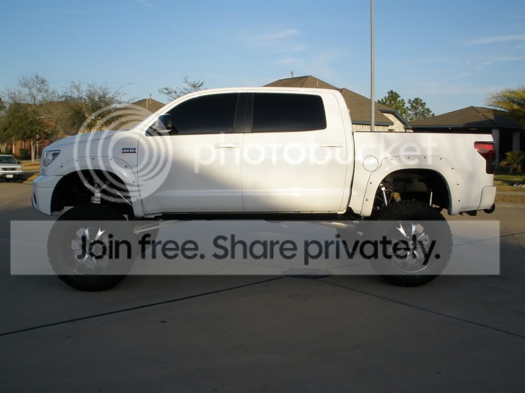 24" RBP 8 Lug 96R/40" M16's on a 2011 Rock Warriori thought i would ...