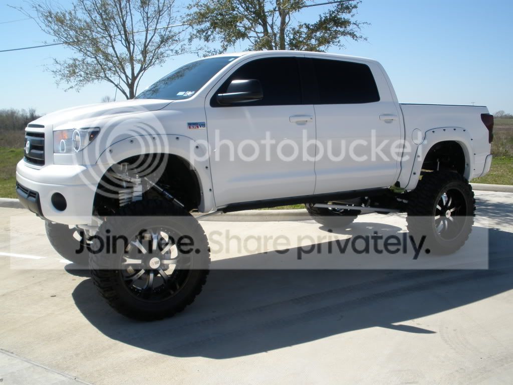 24" RBP 8 Lug 96R/40" M16's on a 2011 Rock Warriori thought i would ...